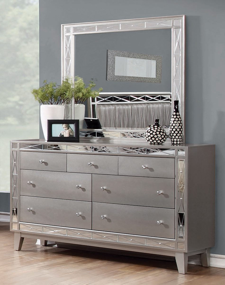 Primp in Style - Coaster Fine Furniture